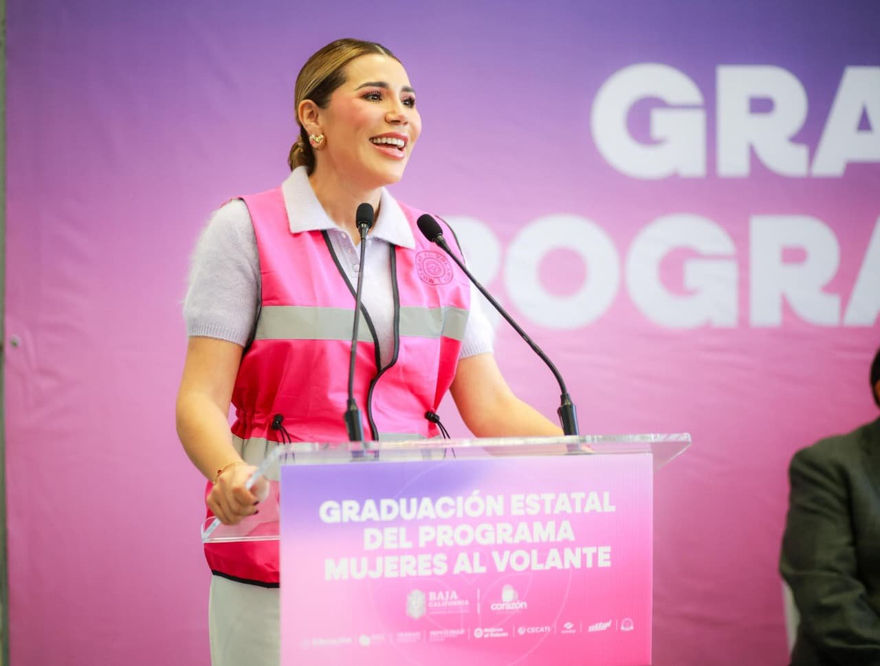 NUEVA GENERACIÓN DE “MUJERES AL VOLANTE” EN BAJA CALIFORNIA - El Tijuanense